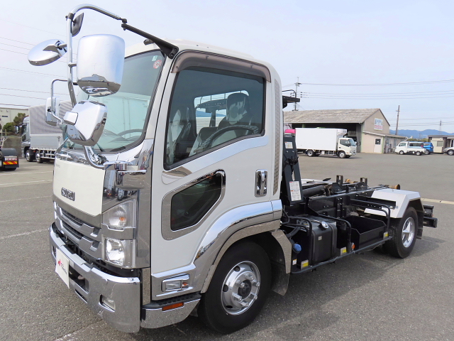 いすゞ 2RG-FRR90S2 | 商品検索一覧 | 株式会社カネタニ