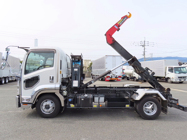 いすゞ 2RG-FRR90S2 | 商品検索一覧 | 株式会社カネタニ